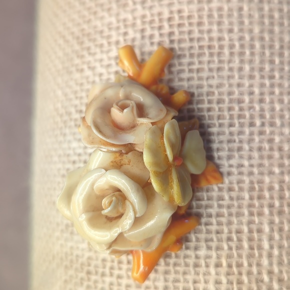 None | Jewelry | 93s Celluloid Flower Brooch Pin | Poshmark